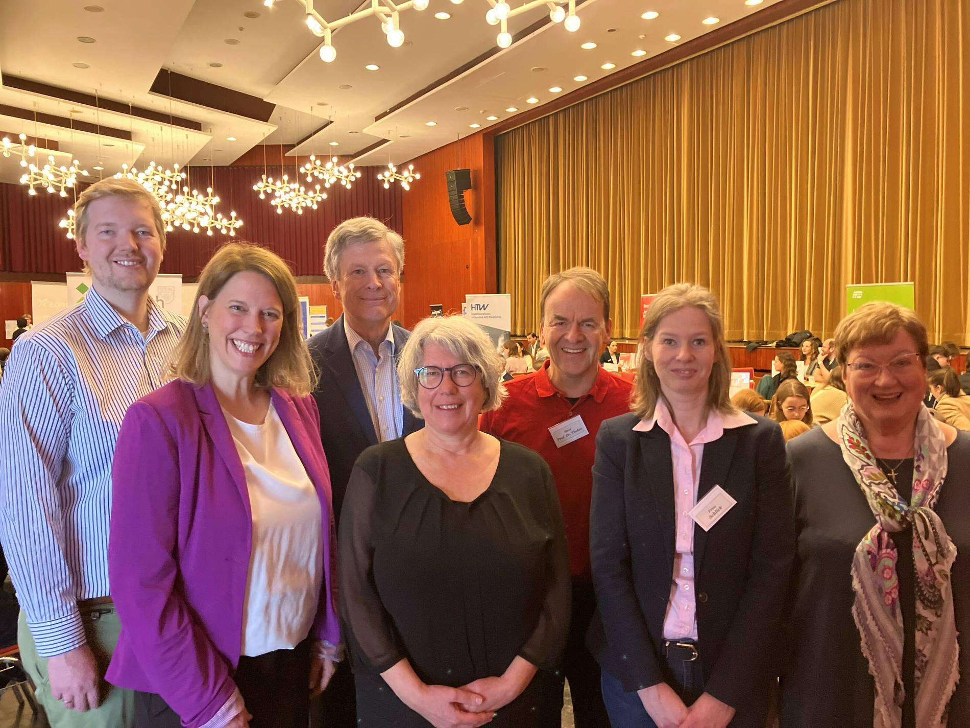 160 Schülerinnen und Schüler bei den Berufswahlgesprächen des Rotary ...