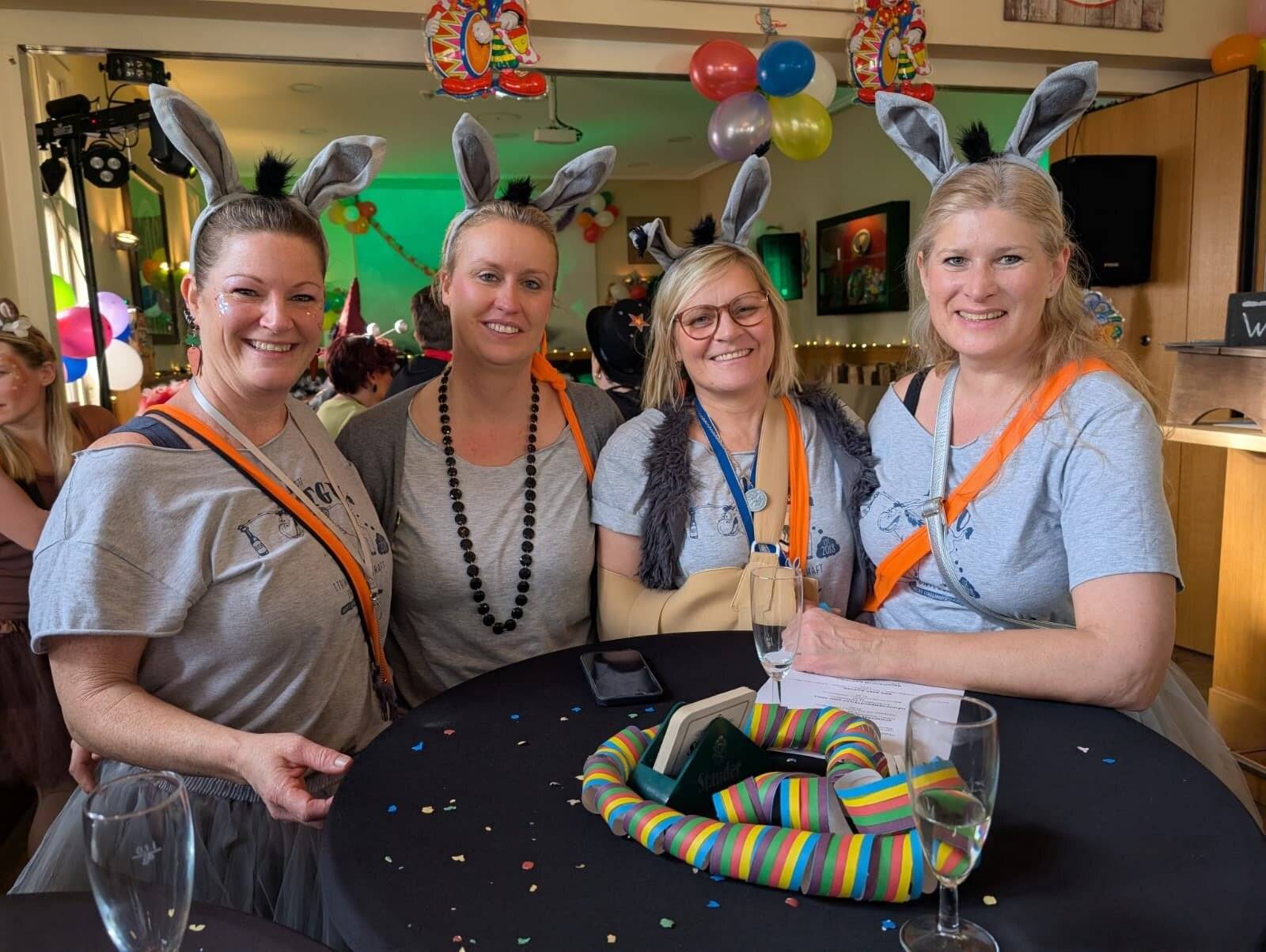 Gelungene Premiere: Erster Ex-Prinzessinnen-Mädels-Frühschoppen in Unterbach