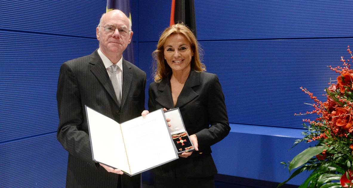 Michaela Noll mit Verdienstkreuz am Bande ausgezeichnet