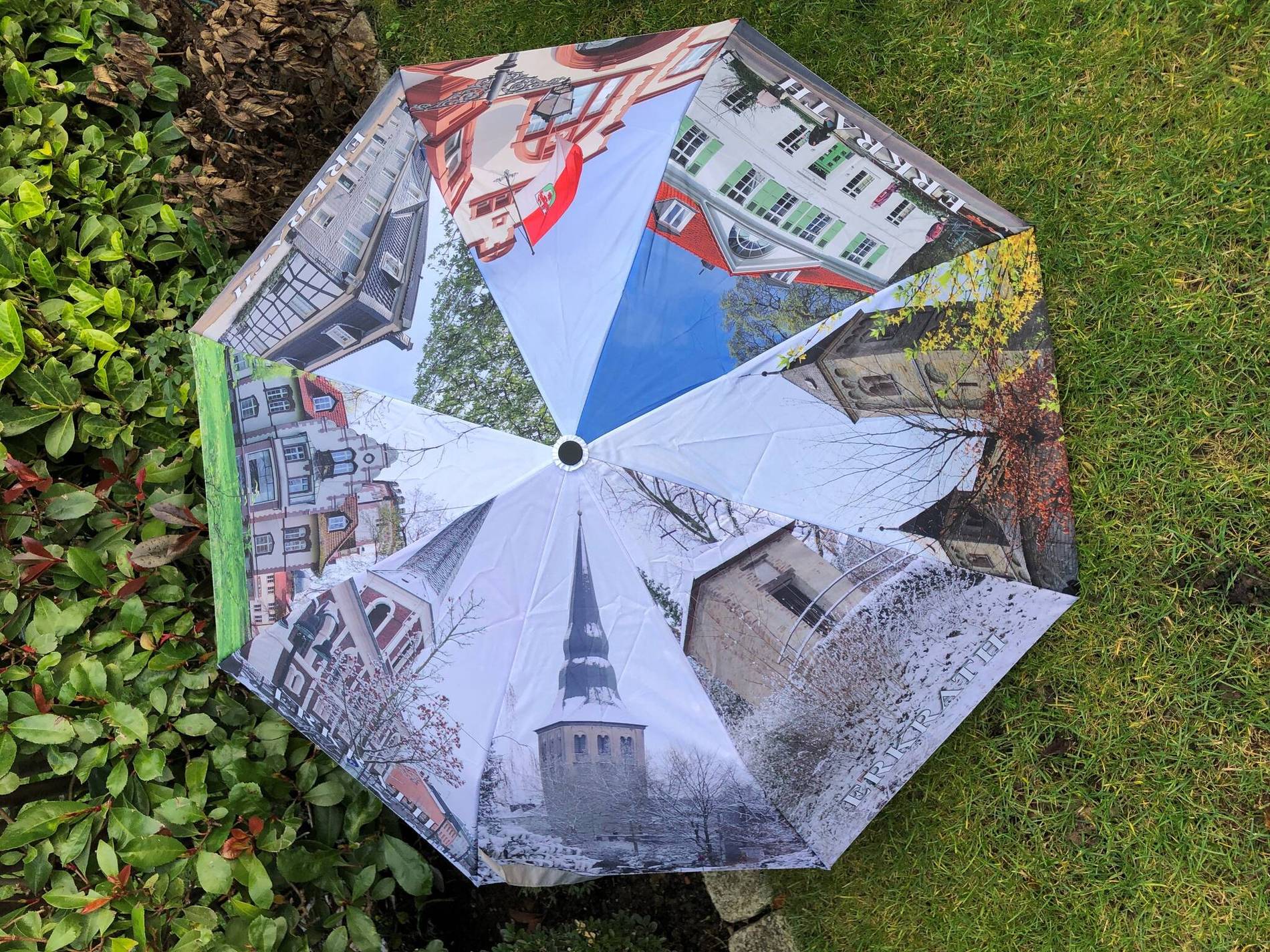 Immer gut geschützt bei Regen : Der Erkrath-Schirm ist da!